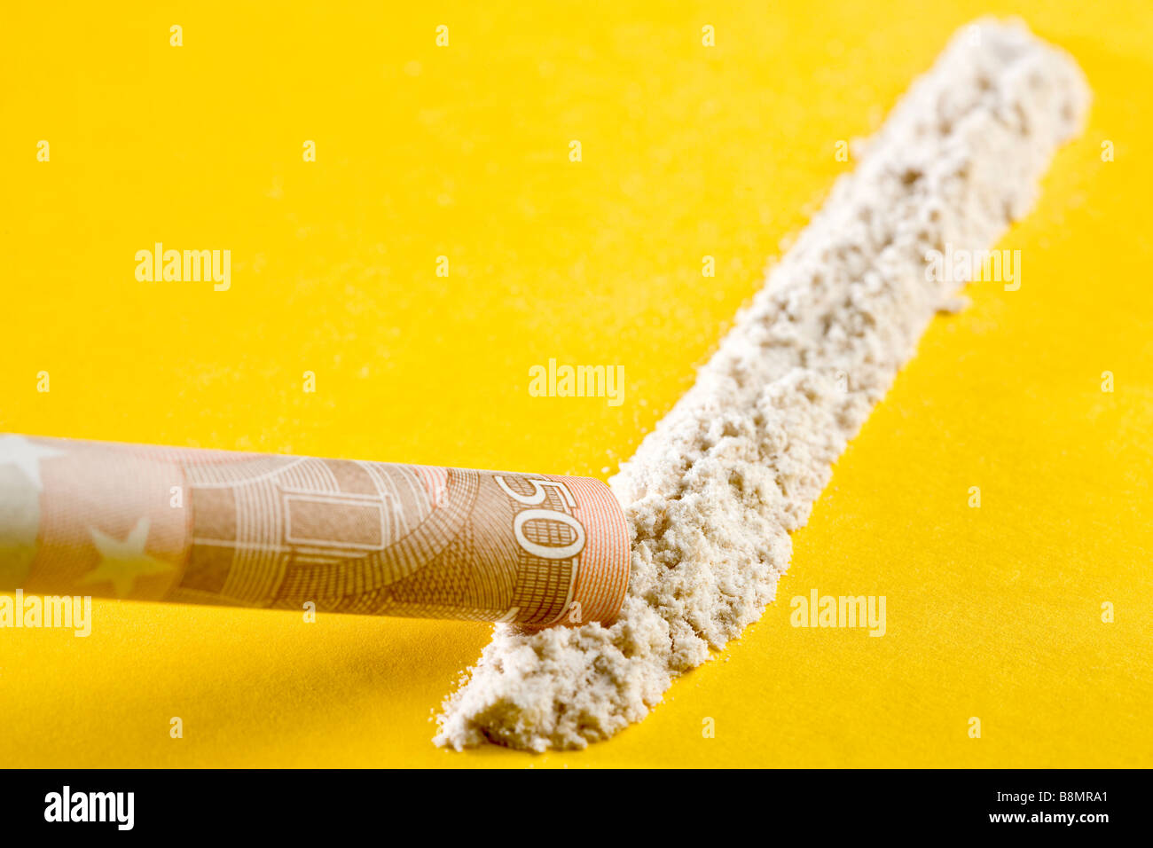 Line Of Coke High Resolution Stock Photography and Images - Alamy