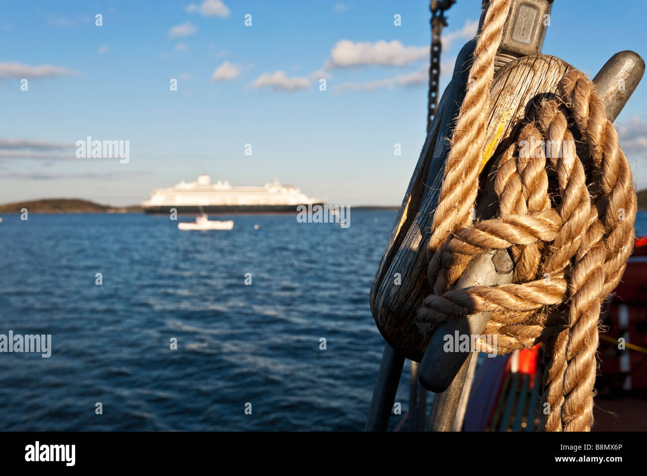 Tied rigging in boat Stock Photo - Alamy