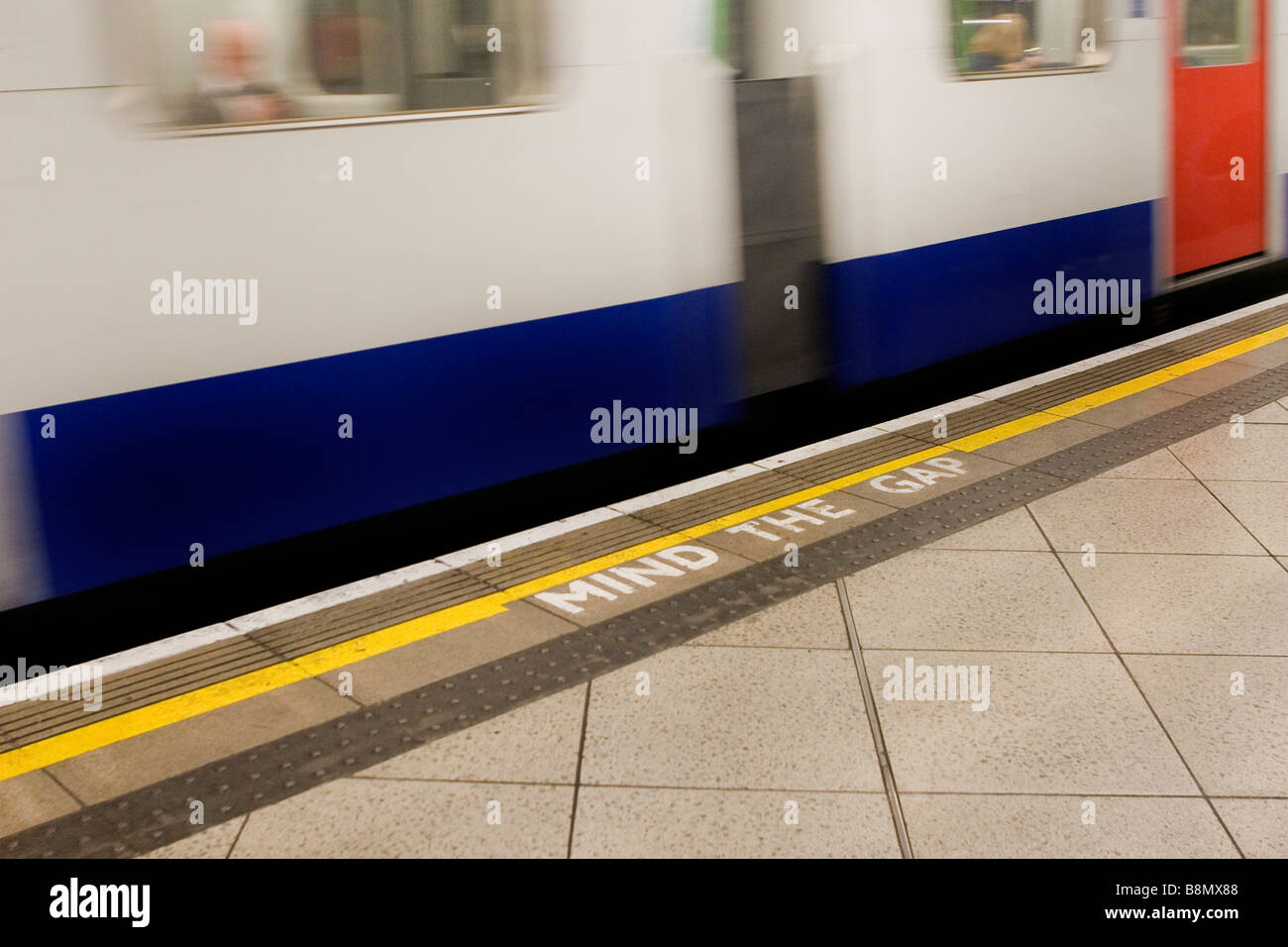 'Mind the Gap' sign at a London Underground tube station Stock Photo ...