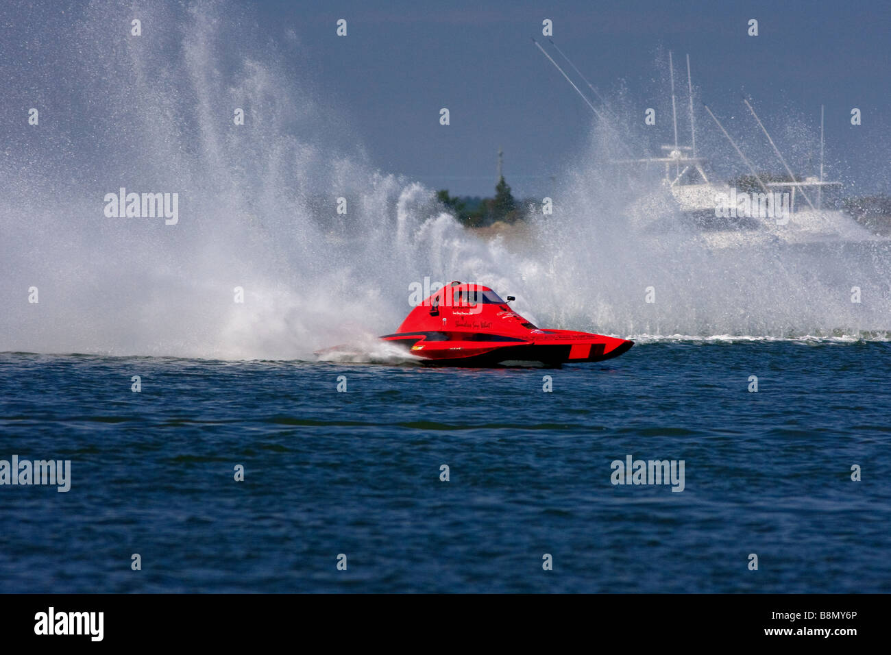 Racing Hydroplanes High Resolution Stock Photography and Images - Alamy