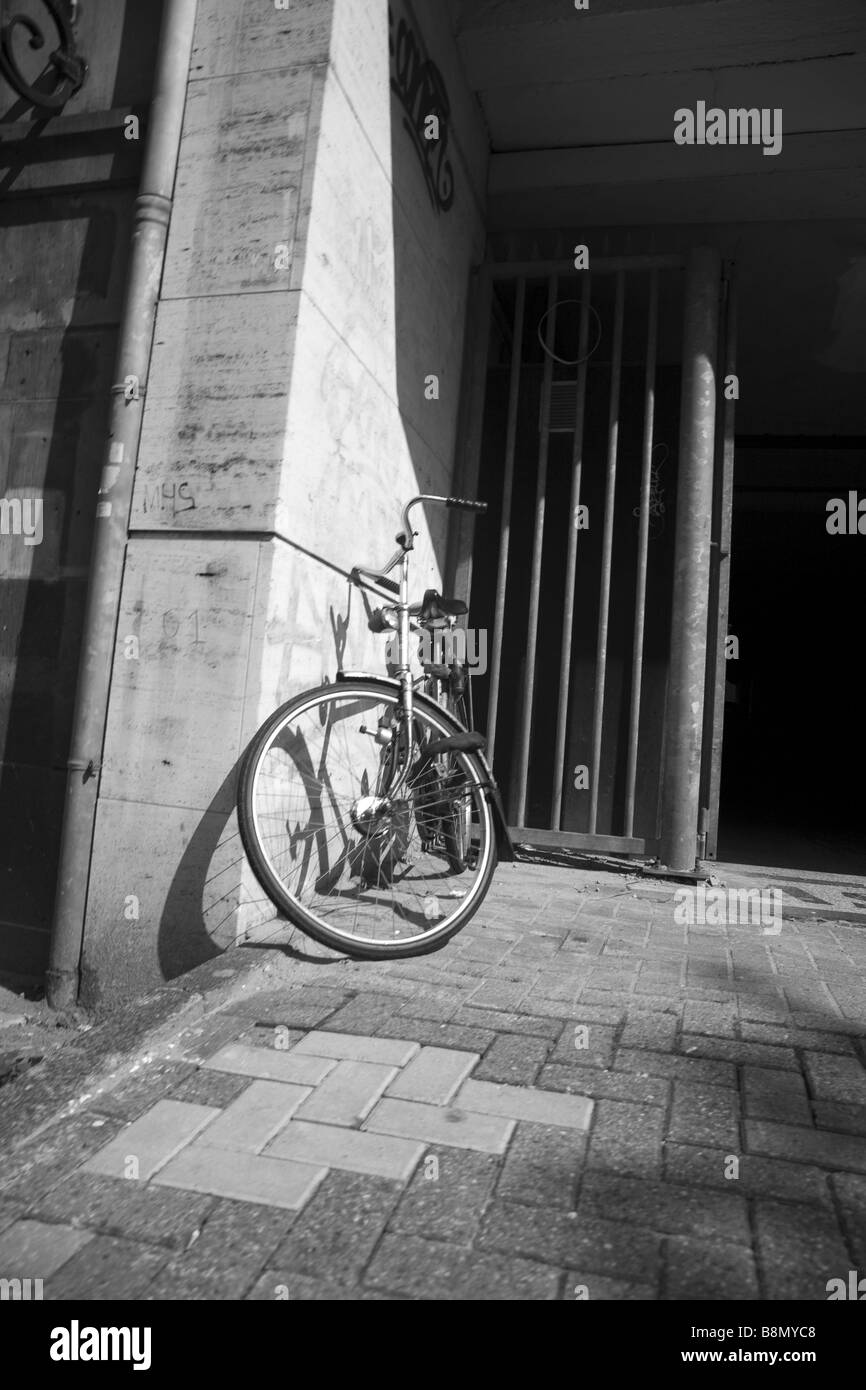 Bicycle in amsterdam photo Black and White Stock Photos & Images - Alamy