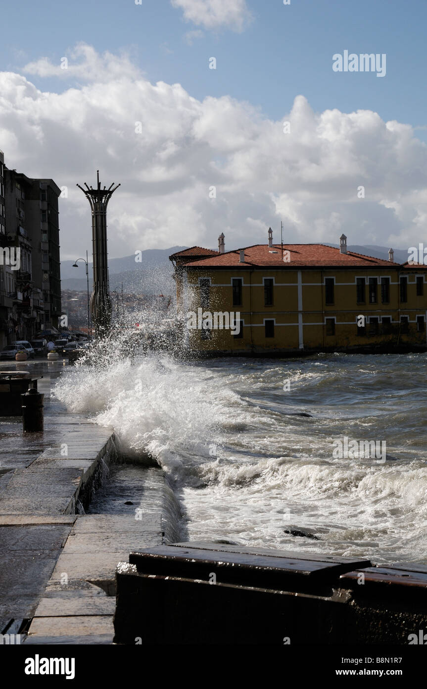 Stormy weather waves scrash crashing along the Kordon promenade ...