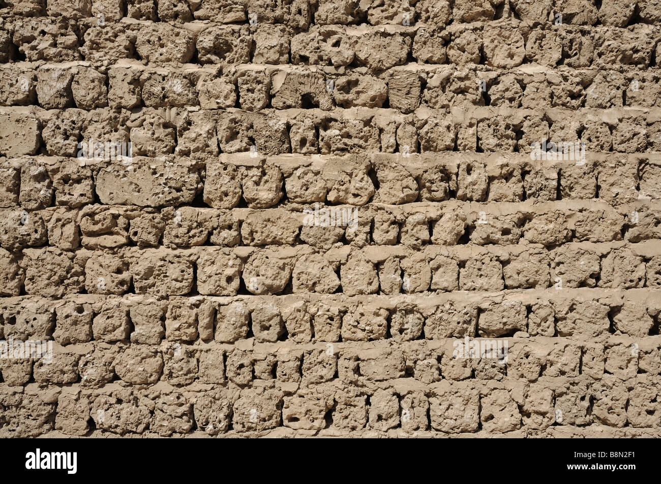 Wall of old dubai hi-res stock photography and images - Alamy