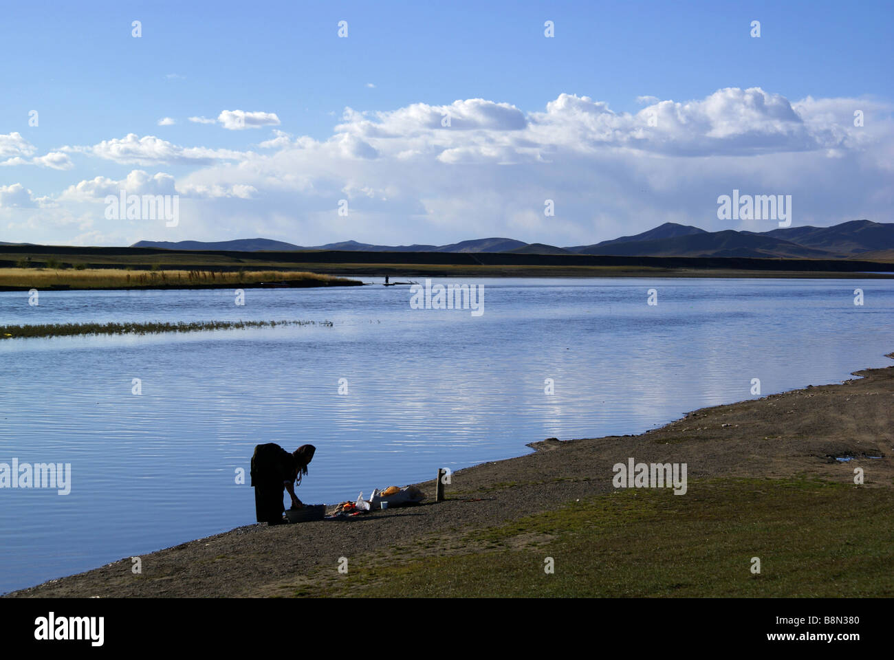 Tibetan Woman Cloth High Resolution Stock Photography and Images - Alamy