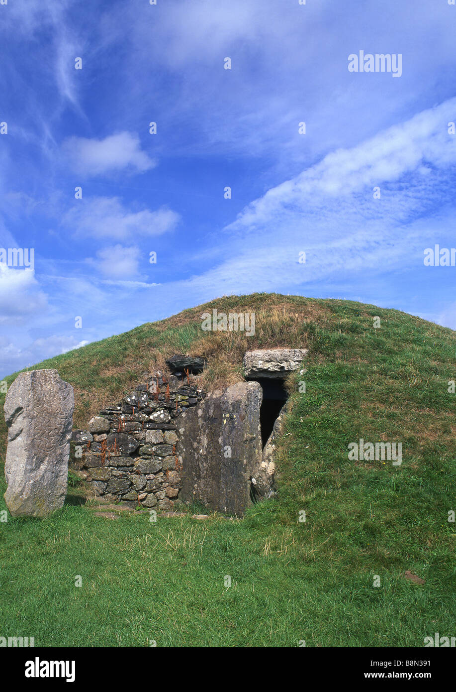 Bryn Celli Ddu Neolithic Burial Chamber Near Llanddaniel Fab Llanfair ...