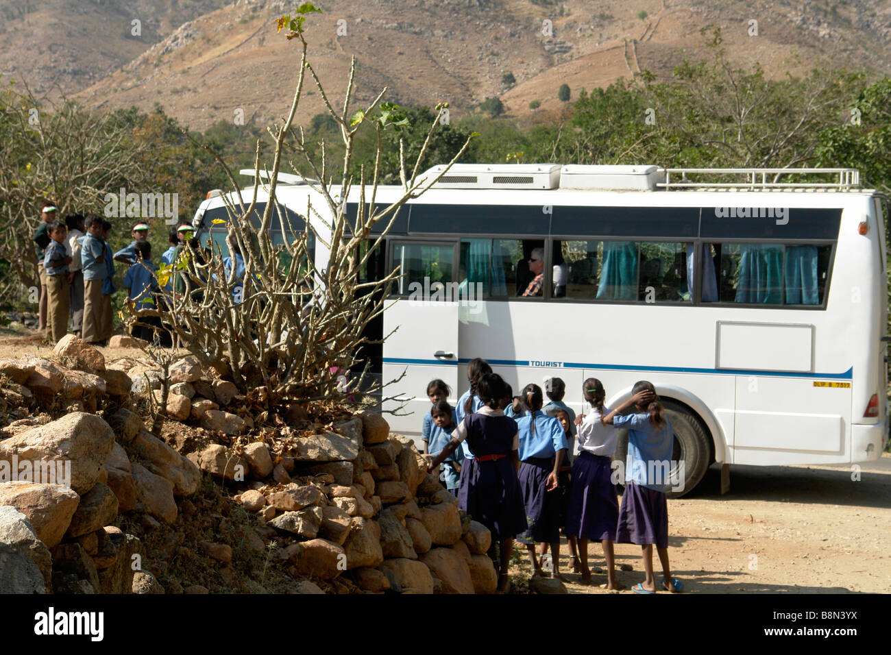 Indian school bus hi-res stock photography and images - Alamy