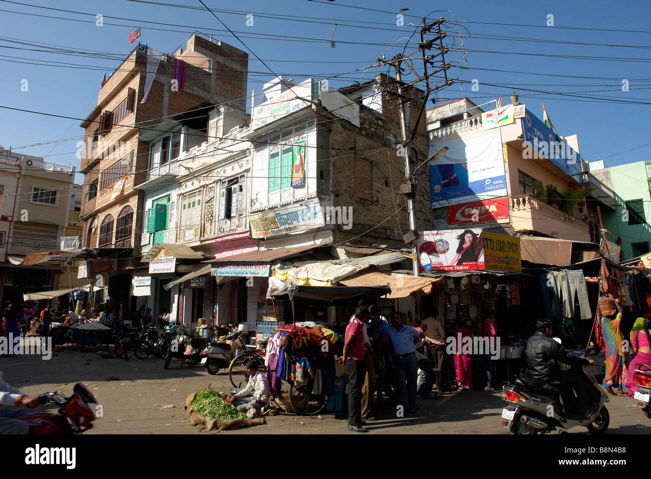 in the back streets of the old town of udaipur Stock Photo - Alamy
