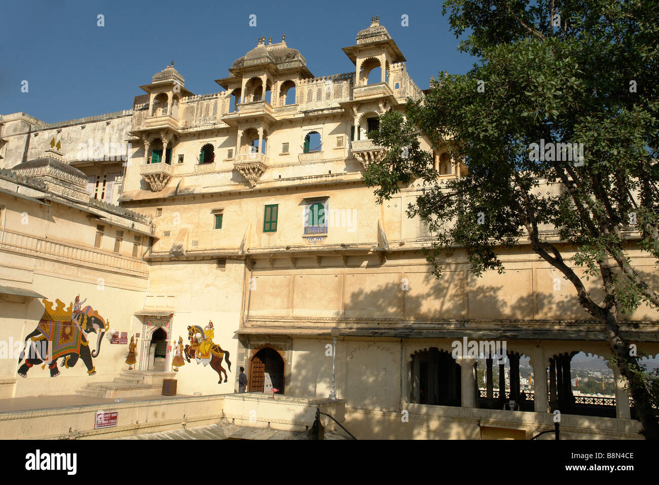 Sandstone carved building city hi-res stock photography and images - Alamy