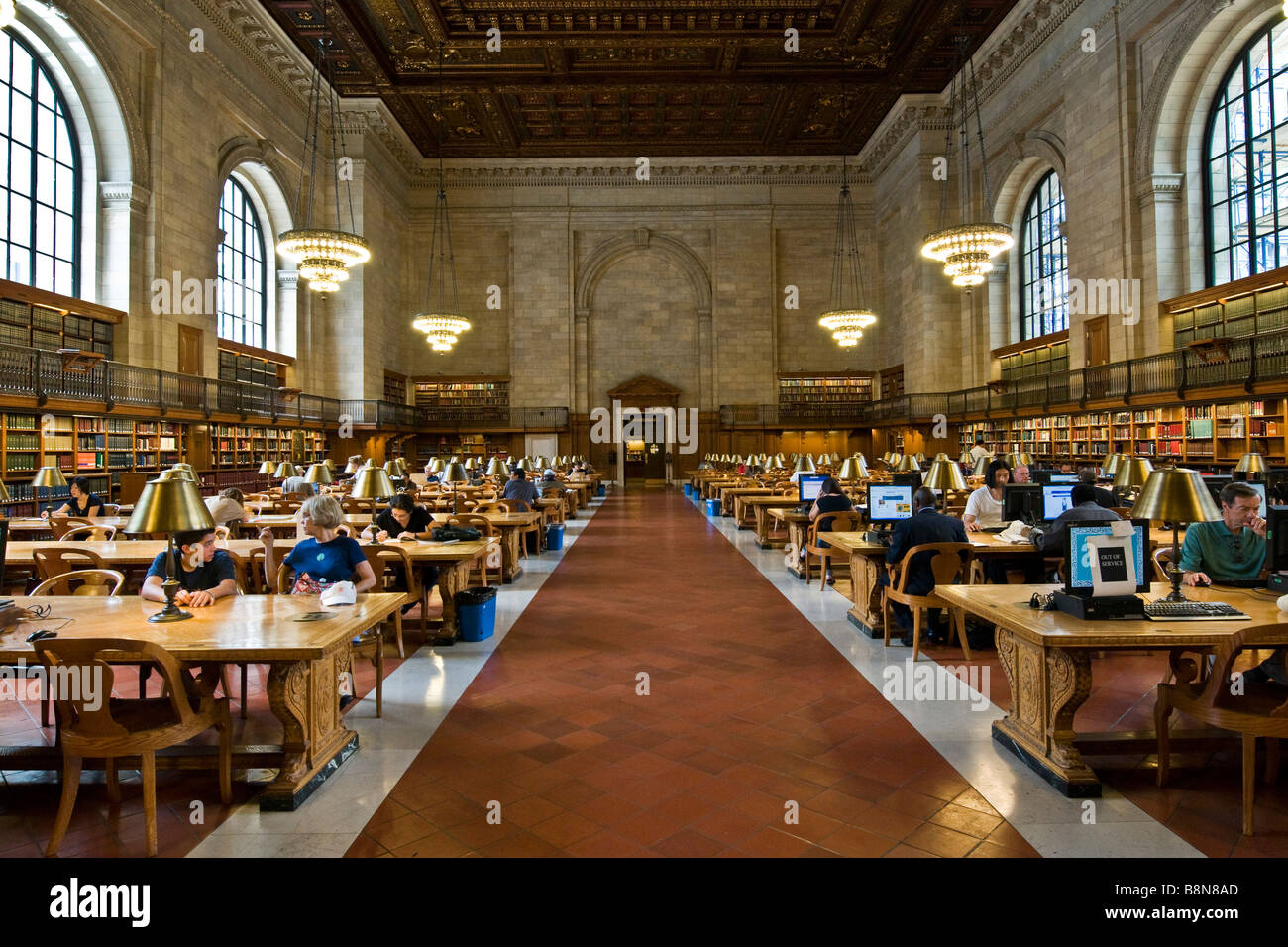The Rose main reading room at the New York public library Stock Photo ...