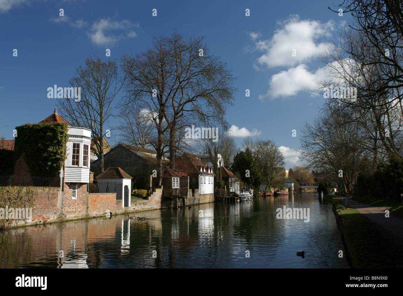 River lee hertfordshire hi-res stock photography and images - Alamy