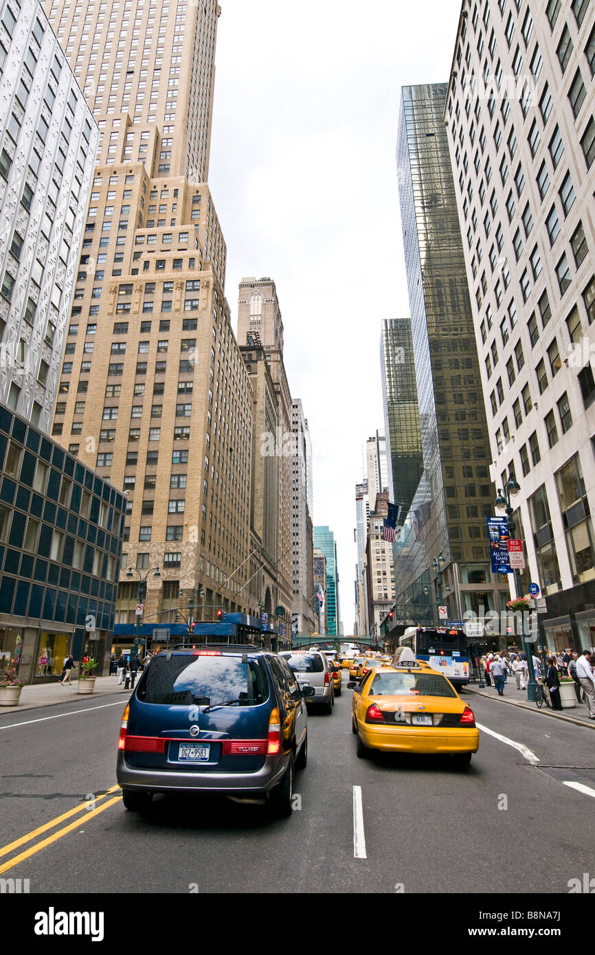 Manhattan street scene Stock Photo - Alamy