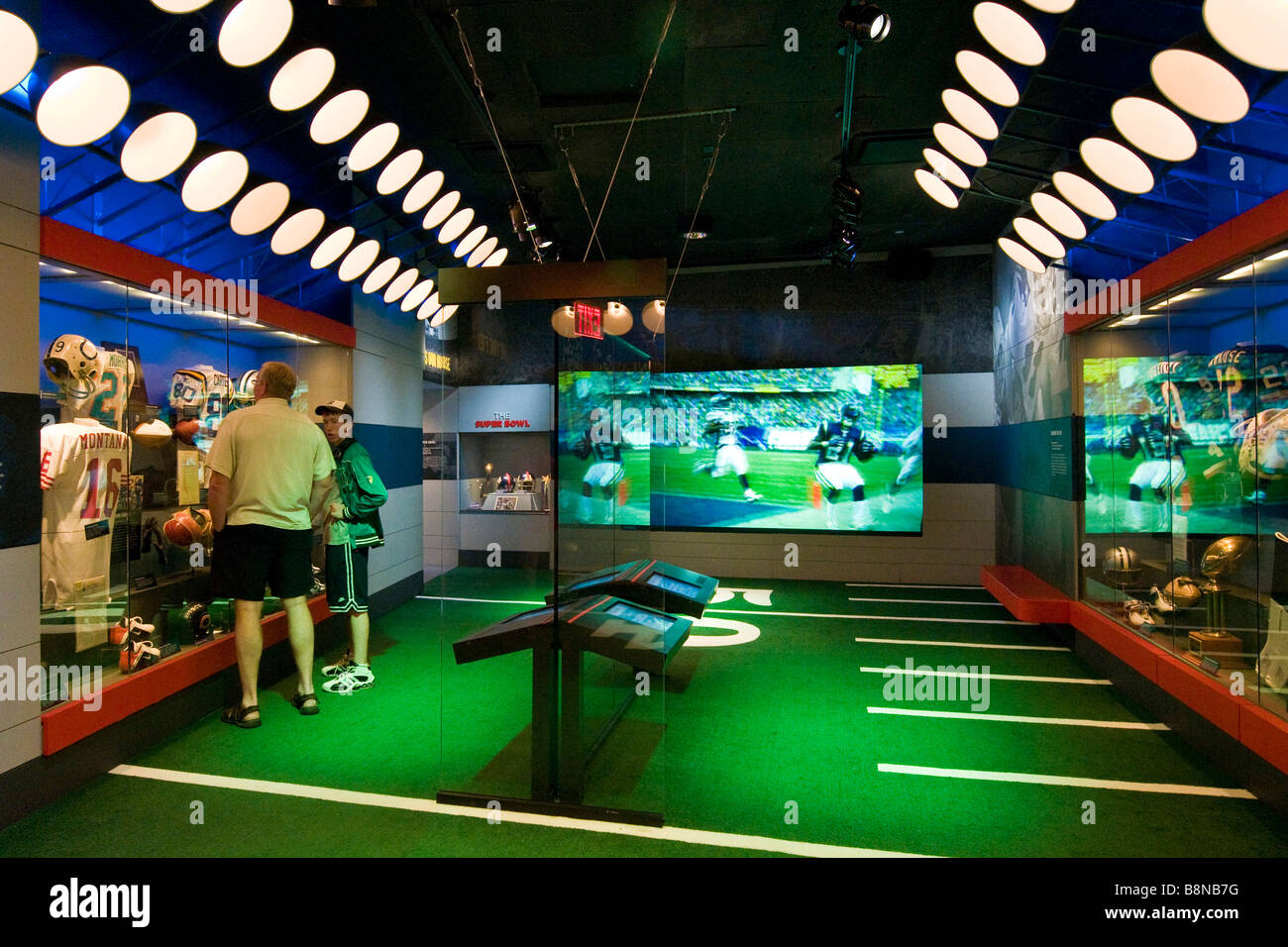 American football museum hi-res stock photography and images - Alamy