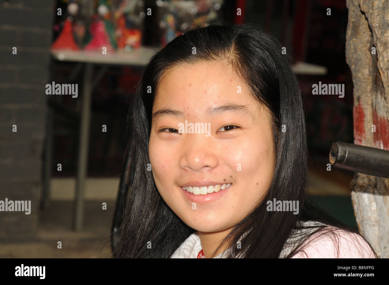 China Xian Shaanxi Portrait of a local woman Stock Photo - Alamy