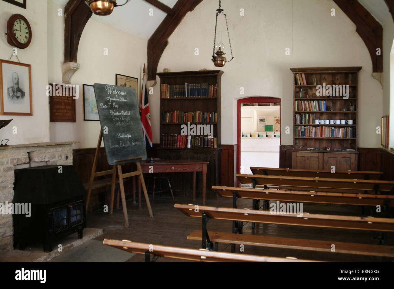 School blackboard 1940s hi-res stock photography and images - Alamy