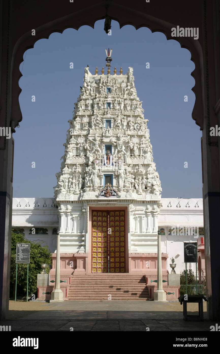 Hindu temple in Pushkar India Stock Photo - Alamy