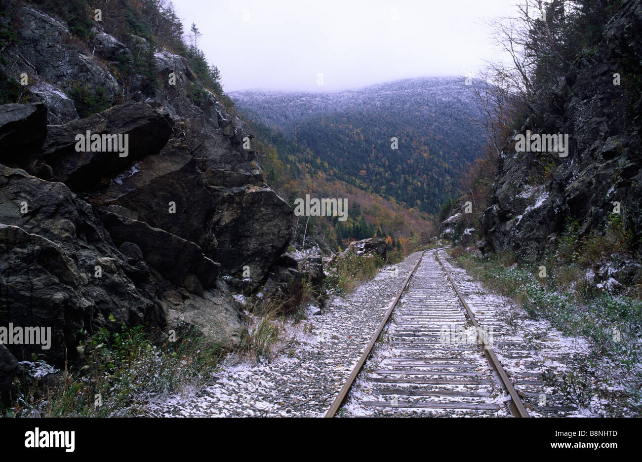Train tracks through a mountain pass, New Hampshire Stock Photo - Alamy