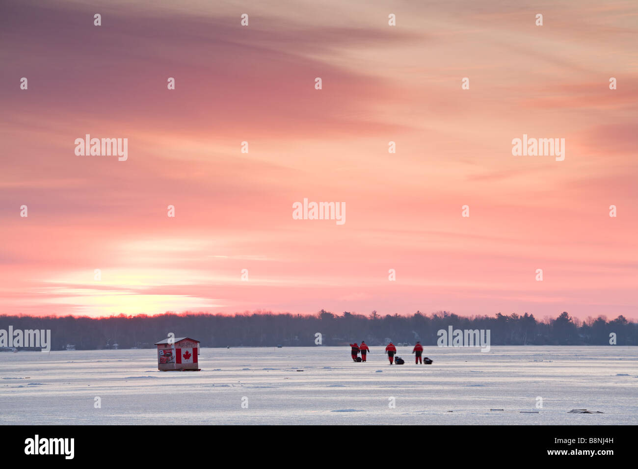 Ice fishing lake simcoe ontario hi-res stock photography and images - Alamy