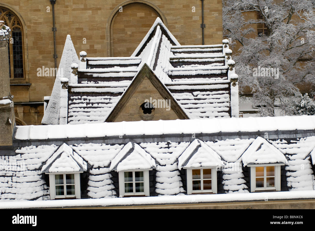 Snow covers the rooves of Oxford college-Exeter Stock Photo - Alamy