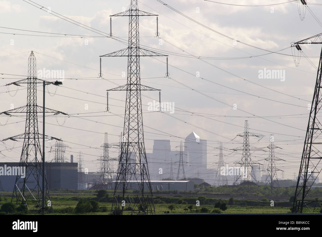 Pylons electricity essex hi-res stock photography and images - Alamy