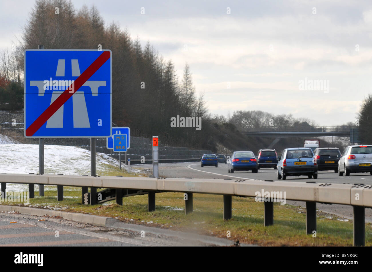 End of motorway sign, M25, Britain, UK Stock Photo - Alamy