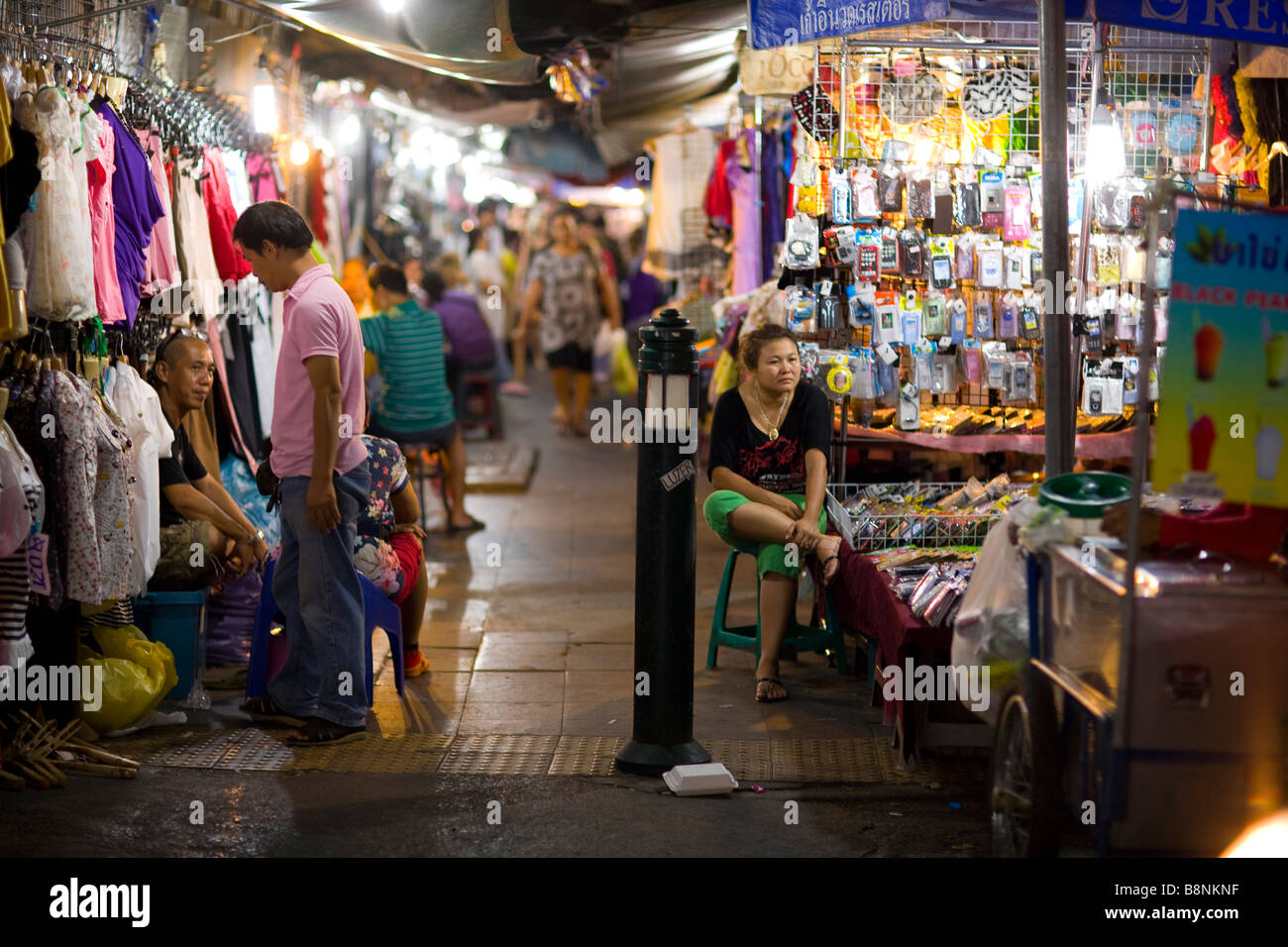 Pratunam Market in the evening Bangkok Thailand Stock Photo - Alamy