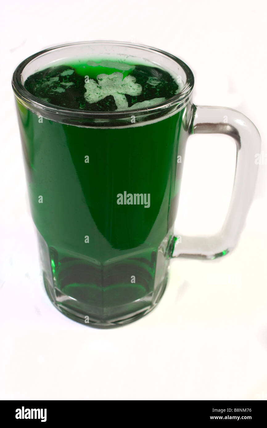 Shamrock beer hi-res stock photography and images - Alamy