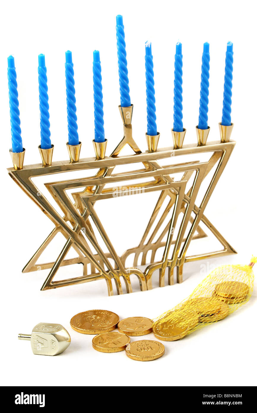 Hanukkah gelt chocolate coins hi-res stock photography and images - Alamy
