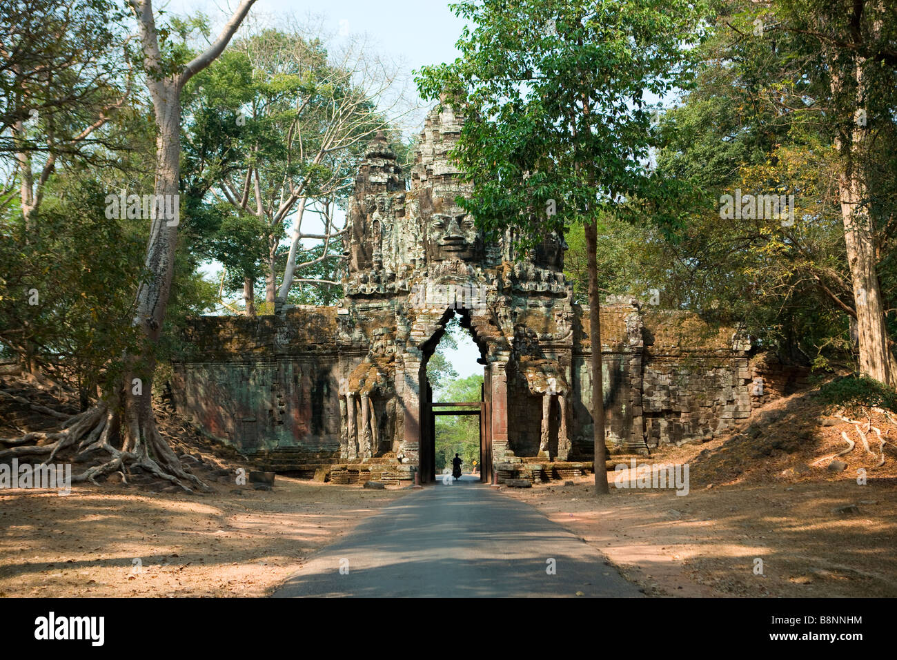 City gate angkor wat hi-res stock photography and images - Alamy