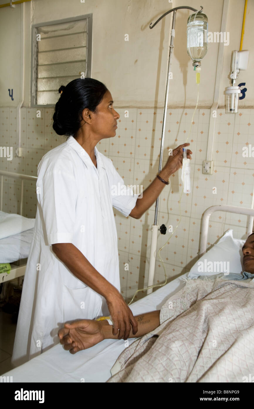 India hospital ward hi-res stock photography and images - Alamy