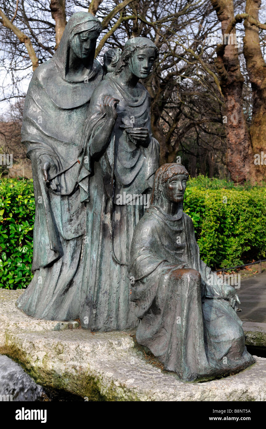 Dublin ireland sculpture statue hi-res stock photography and images - Alamy