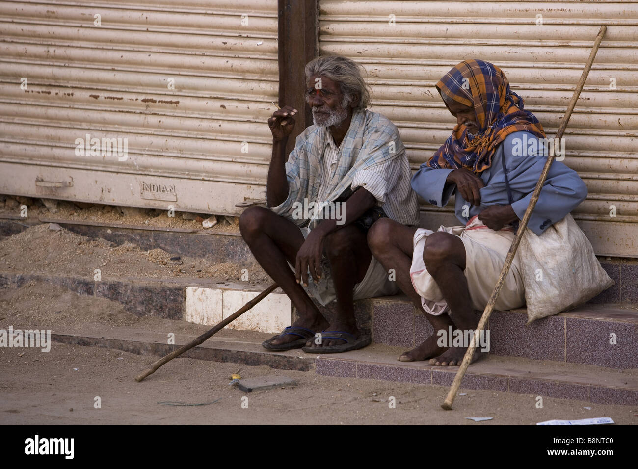 Indian beggars hi-res stock photography and images - Alamy