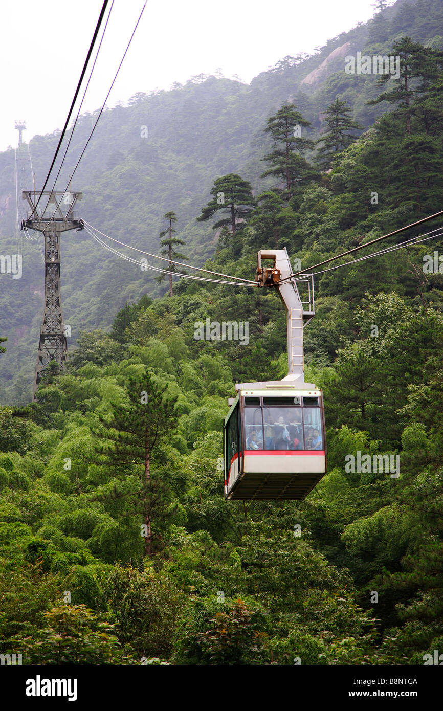 Huangshan mountain cable car hi-res stock photography and images - Alamy