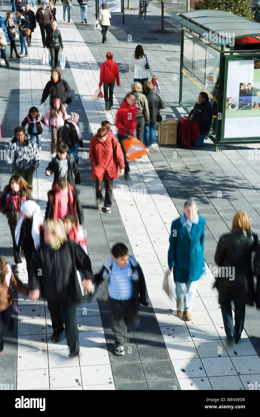 Bus crowd movements hi-res stock photography and images - Alamy