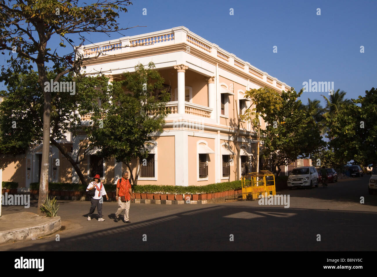 Colonial india pondicherry puducherry hi-res stock photography and ...
