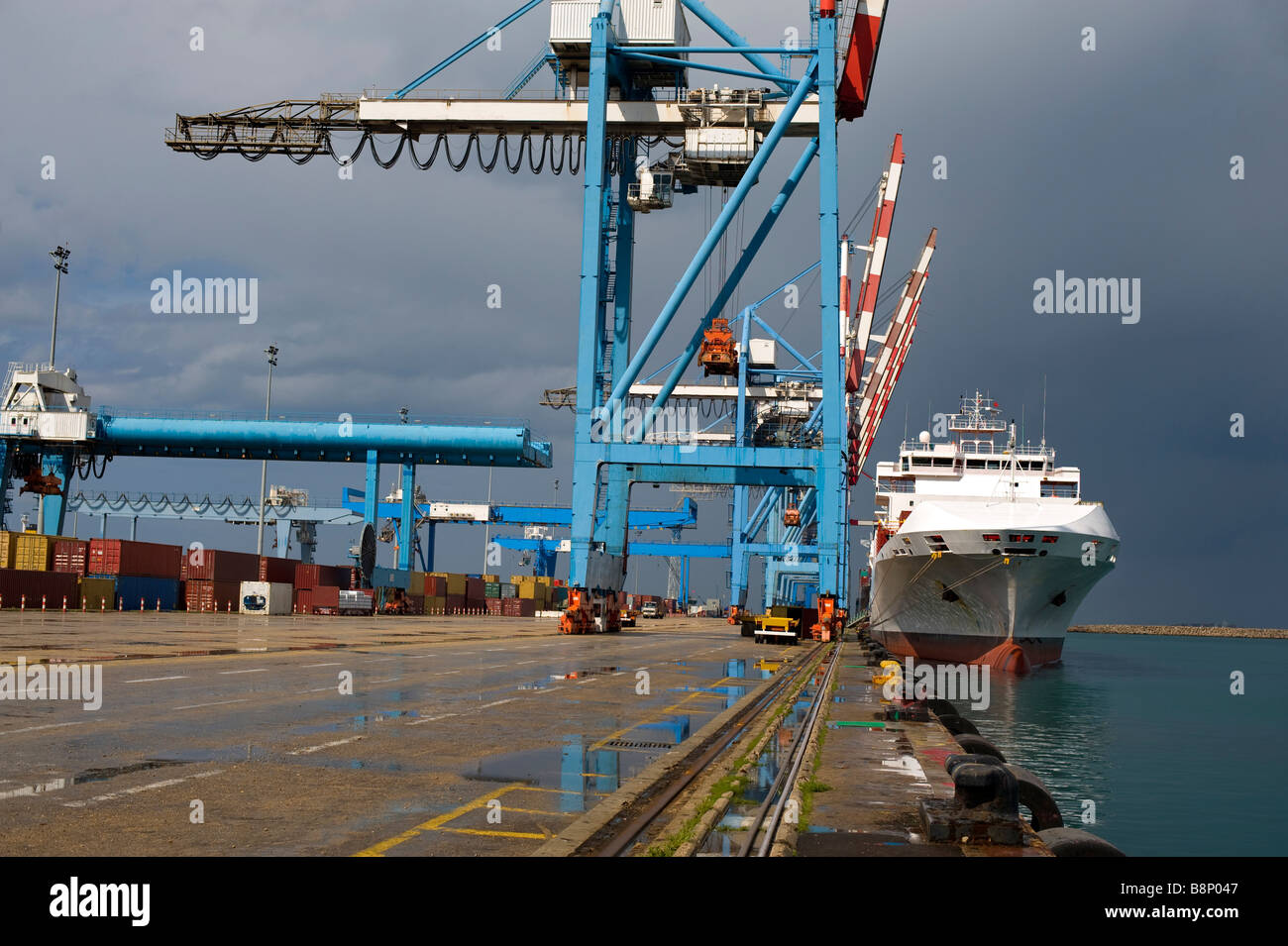 cargo ship at dock Stock Photo - Alamy