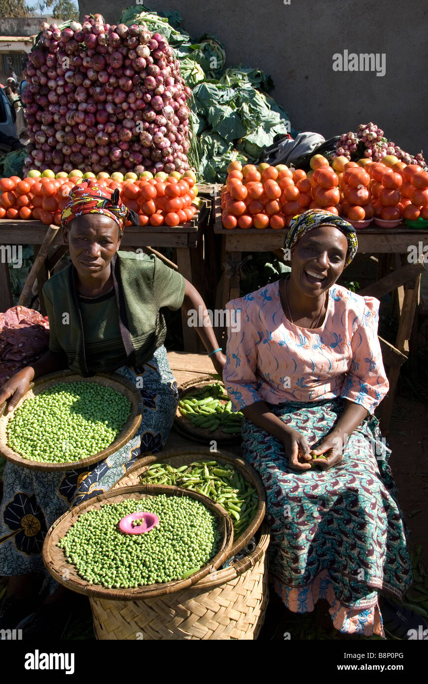Malawi market hi-res stock photography and images - Alamy
