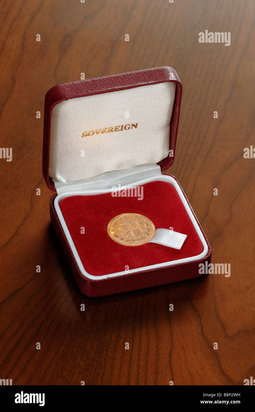 Gold coin hi-res stock photography and images - Alamy