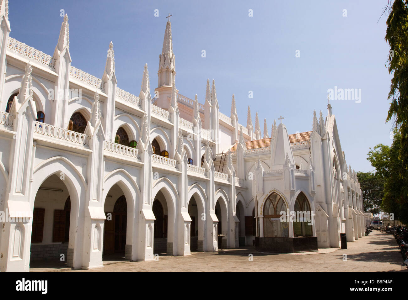 Santhome cathedral chennai hi-res stock photography and images - Alamy