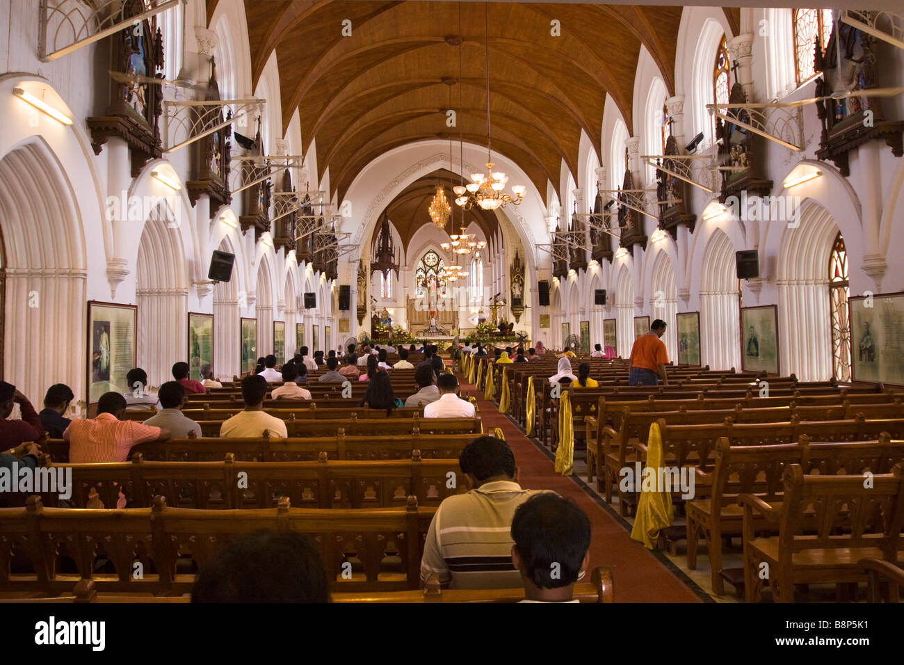 Santhome cathedral chennai hi-res stock photography and images - Alamy