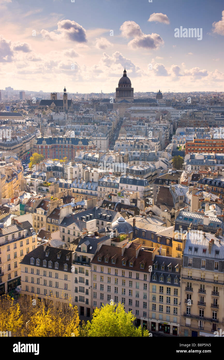 Paris rooftops hi-res stock photography and images - Alamy