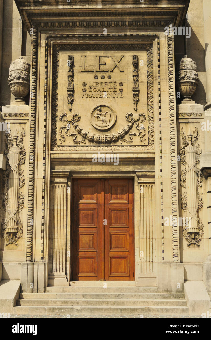 Court law france hi-res stock photography and images - Alamy