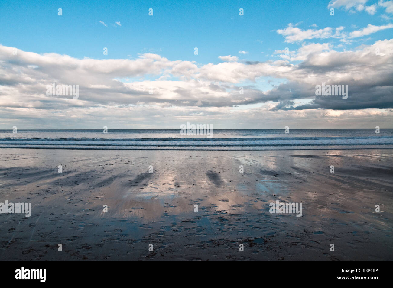 Tynemouth beach hi-res stock photography and images - Alamy