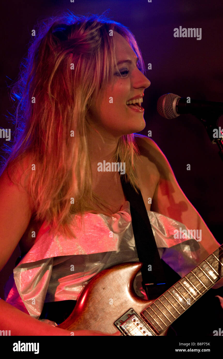 Singer/songwriter Tallulah Rendall performs on stage in London Stock ...