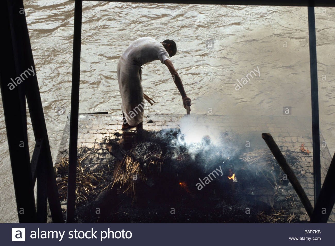 Hindu Cremation Stock Photos & Hindu Cremation Stock Images - Alamy