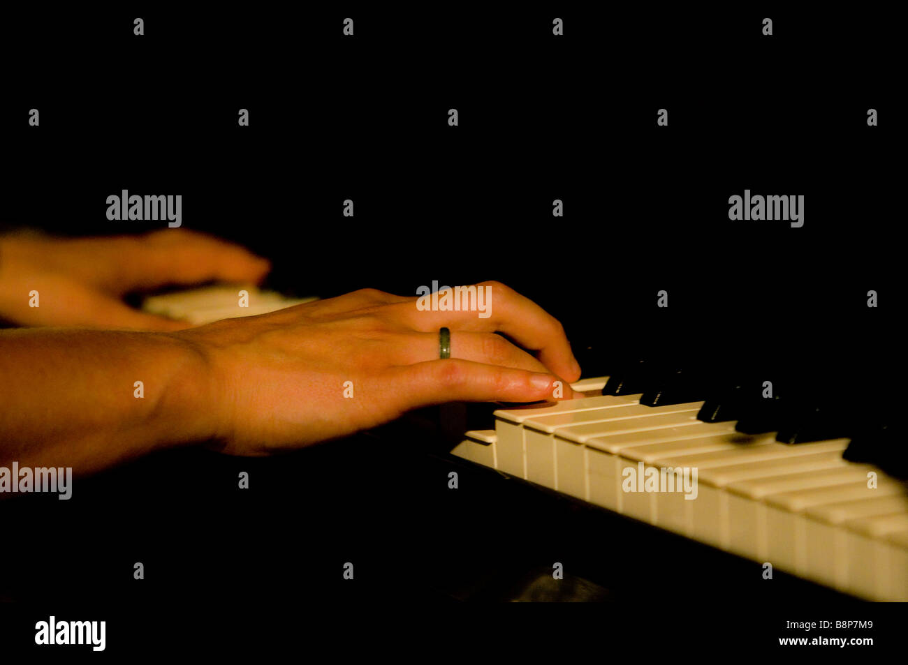 Singer/songwriter Tallulah Rendall performs on stage in London Stock ...