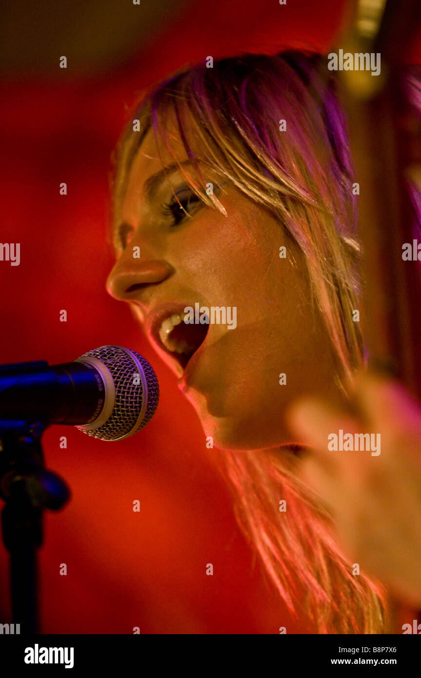 Singer/songwriter Tallulah Rendall performs on stage in London Stock ...