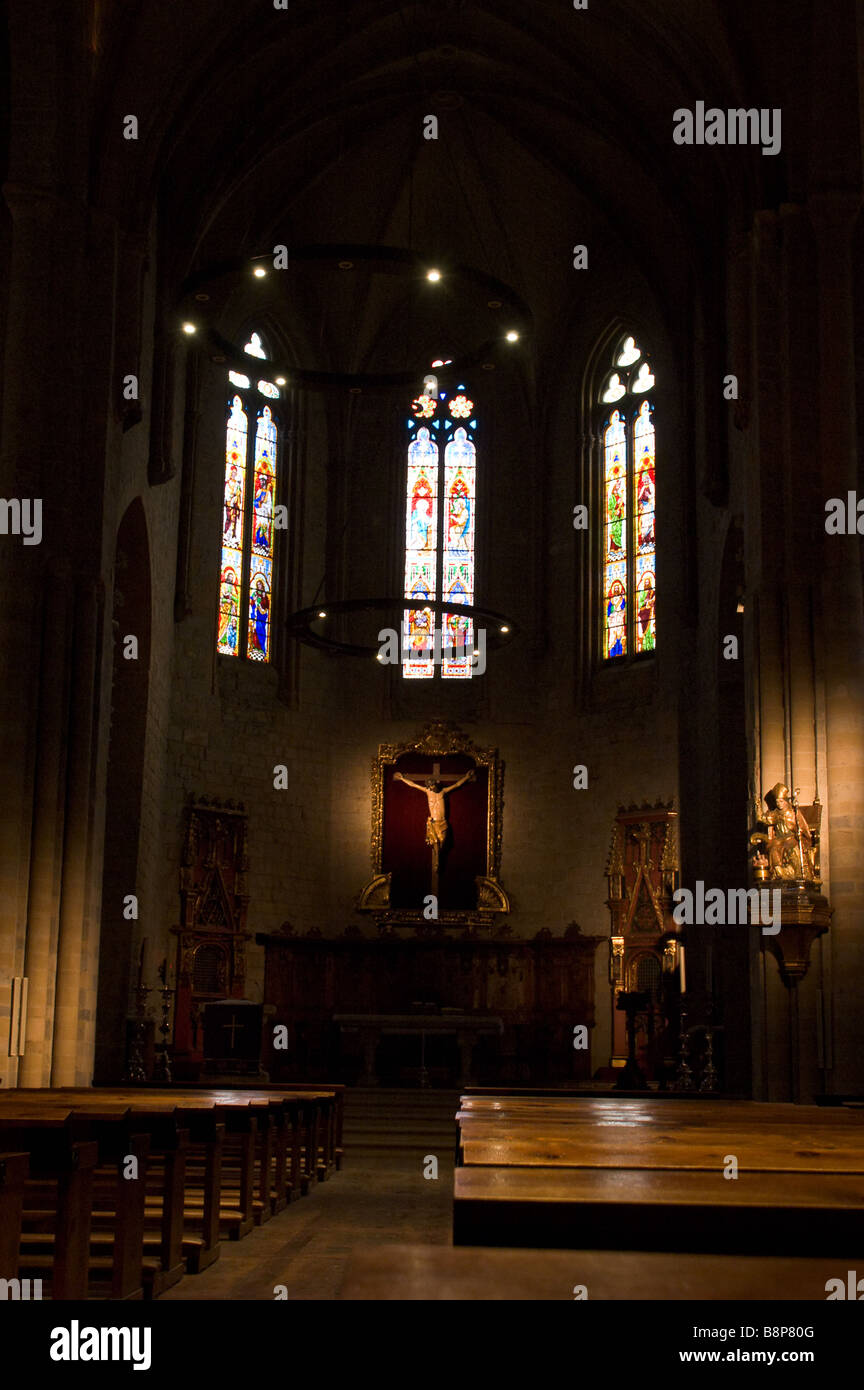 Churches interior pews stained glass altar hi-res stock photography and ...