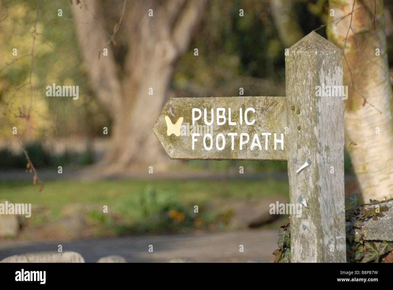 Public walk way hi-res stock photography and images - Alamy