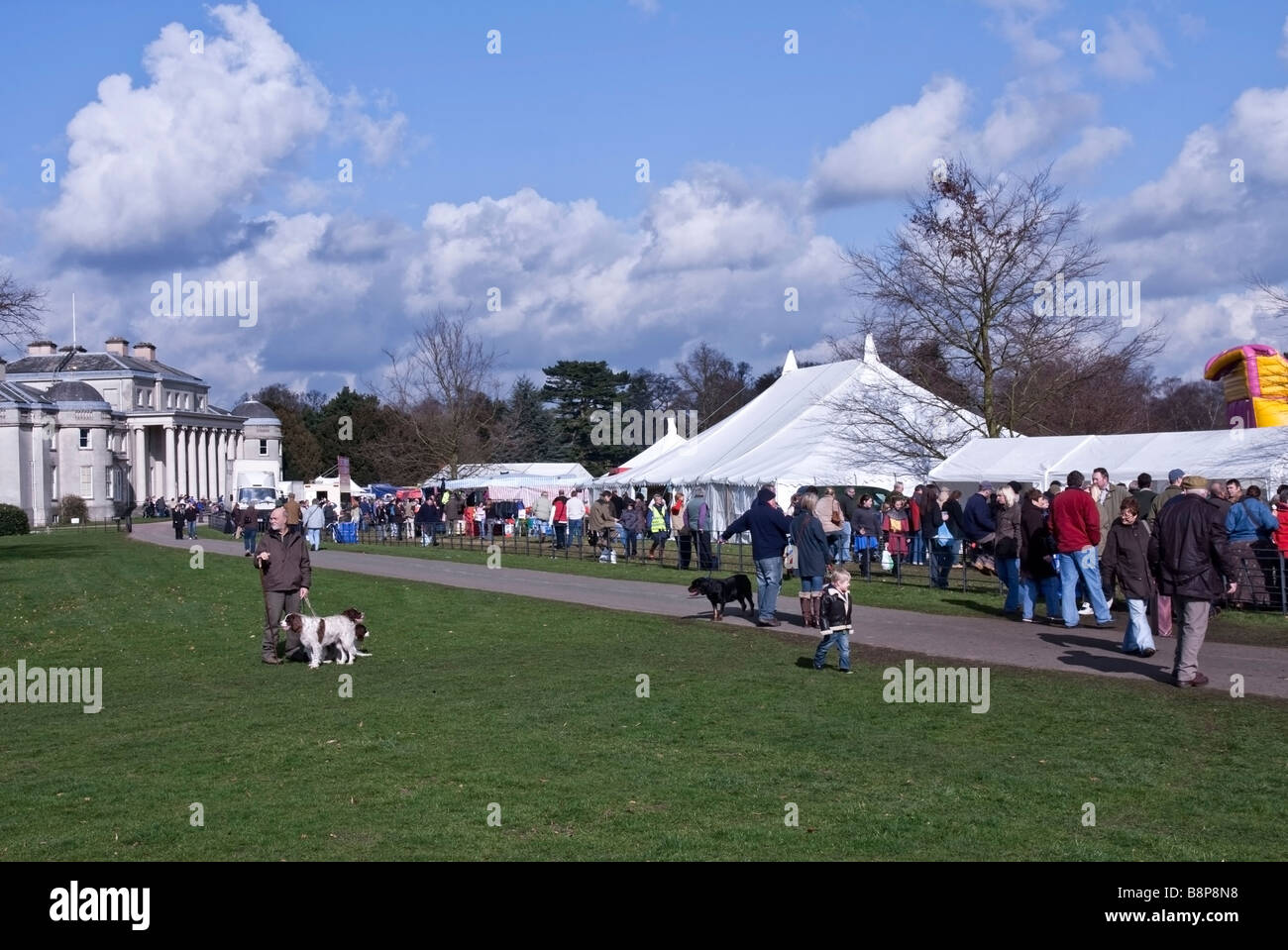 People crowd stall outdoor event show hi-res stock photography and ...
