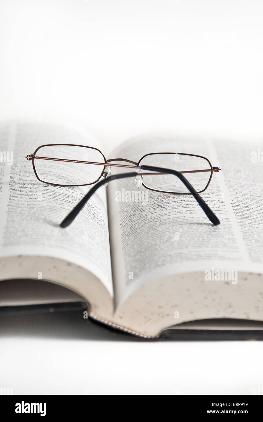 Readreading hi-res stock photography and images - Alamy